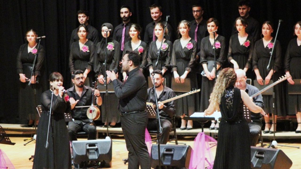 Muğla Sıtkı Koçman Üniversitesi’nde Türkü Resitali - Muğla Genç TV ...